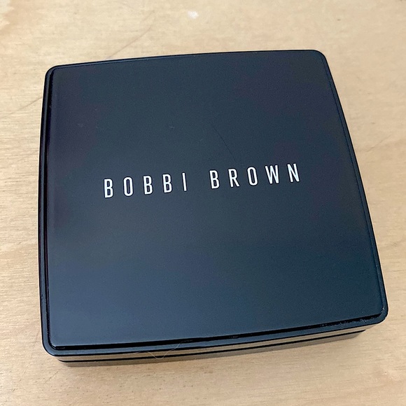 Bobbi Brown | Makeup | Bobbi Brown Sheer Finishing Pressed Powder Pale ...